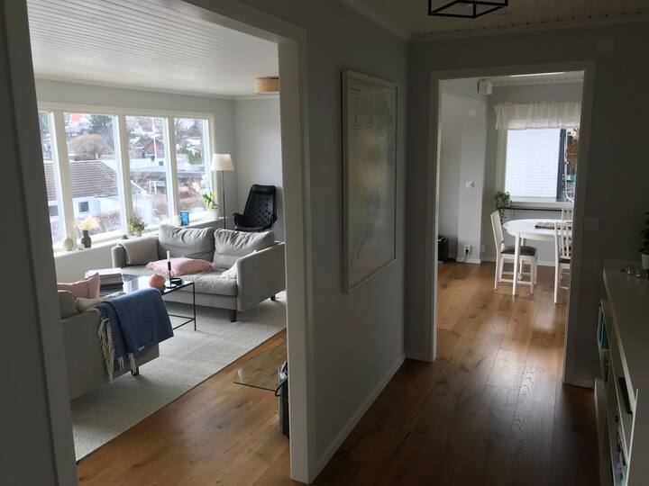 Strandnära Villa Med Utsikt Mot Havet. - Åkersberga