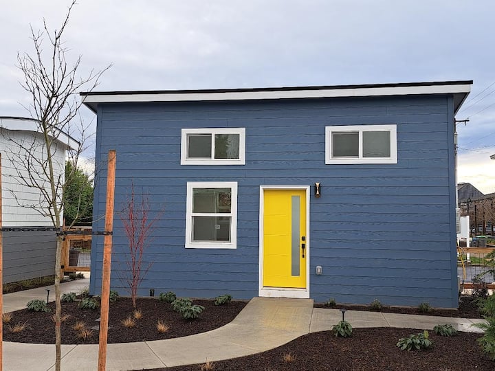 Boutique Retreat-mod Cottage - McMinnville, OR