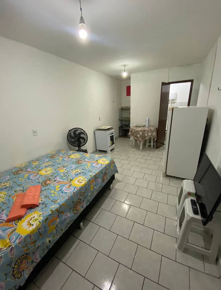 Quarto Inteiro! Bem Localizado. - Santa Rita