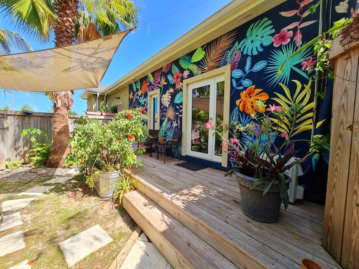 Plant Based Studio Apartment - Cayman Islands