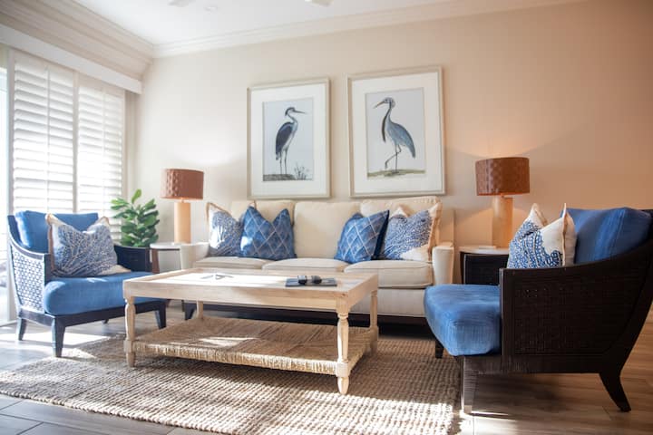 Stunning 2br Condo, Great Location In Olde Marco - Marco Island, FL