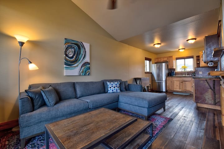 Central Missoula Townhome - 2 Bd 2 Bath - Missoula, MT