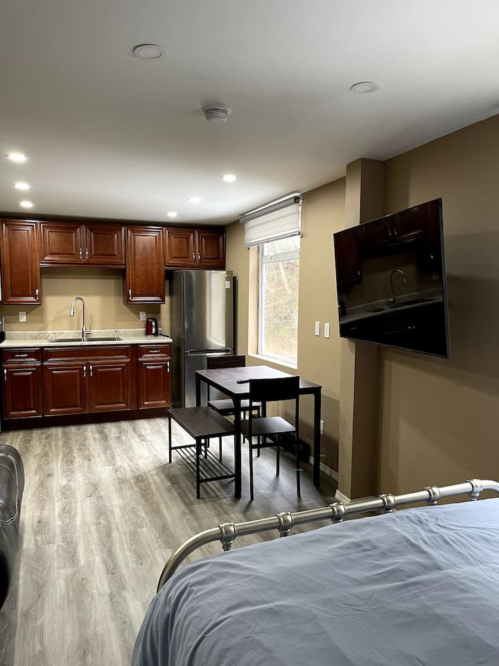 Brand New Studio Apt. Downtown - Prince Rupert