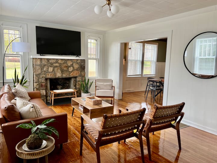Paris Mtn Lodge Sleeps 7 | Fire Pit |Gvl - Travelers Rest, SC