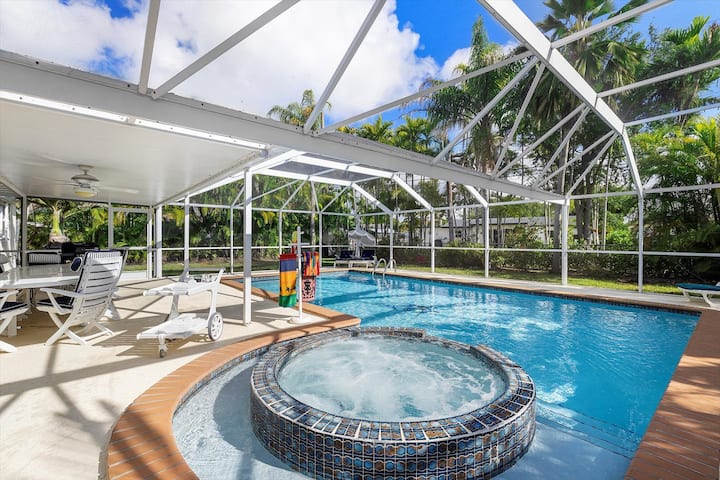 Heated Pool/jacuzzi Paradise: Cozy Miami Retreat - Cutler Bay, FL