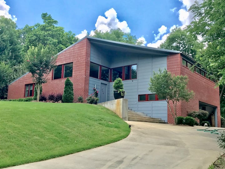 Home Near Tanglefoot Trail & Downtown New Albany - New Albany, MS