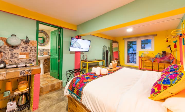 Casa Colibrí Malecón #6 Studio, Downtown + Beach - Puerto Vallarta