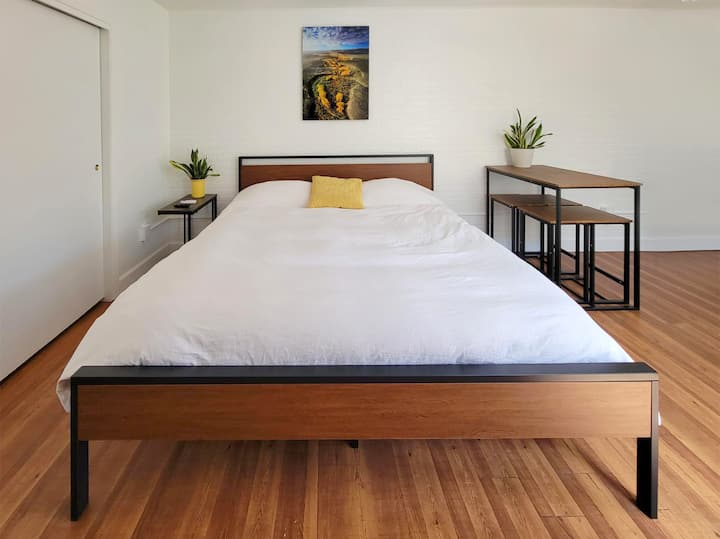 Private Studio Near Nobhill - Albuquerque, NM