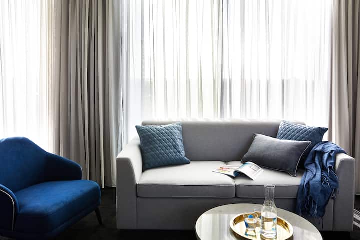 Accessible 2 Bedroom, 2 Bathroom Apt & Balcony - Caroline Springs