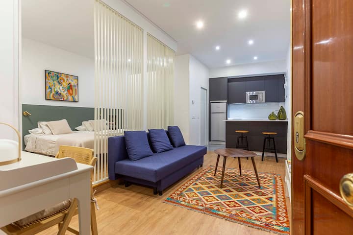 Lovely Flat Next To Atocha Station & Reina Sofia! - Spain