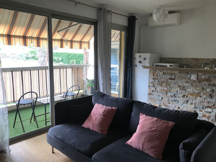 Appartement Antibes, 700 M De La Plage Et Parking - Antibes