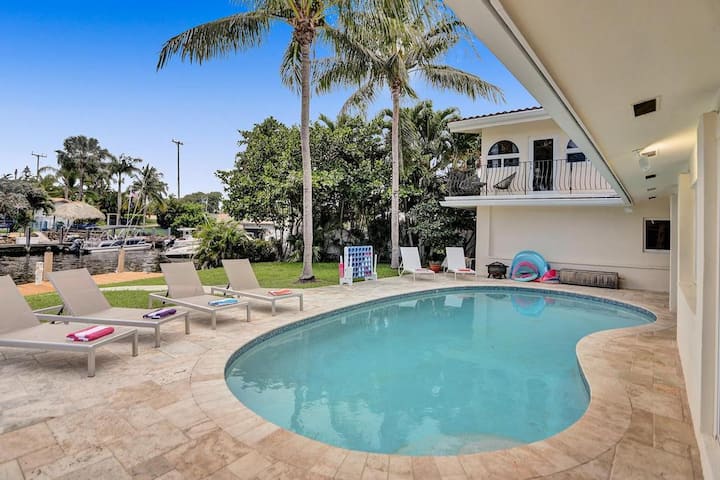 6br Waterfront Villa Pool | Jacuzzi Close To Beach - Boca Raton, FL