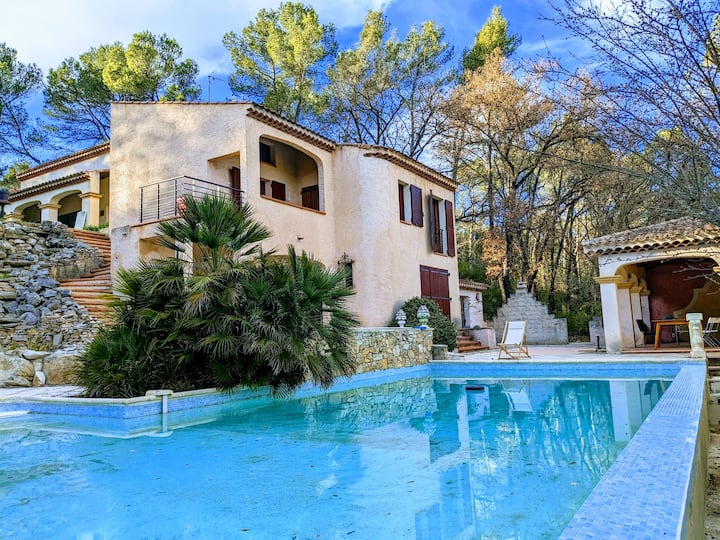 Entre Aix-en-provence Et Cassis - Rousset