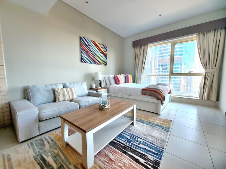 Sunrise Homes - Studio With View Next To Jbr Beach - United Arab Emirates