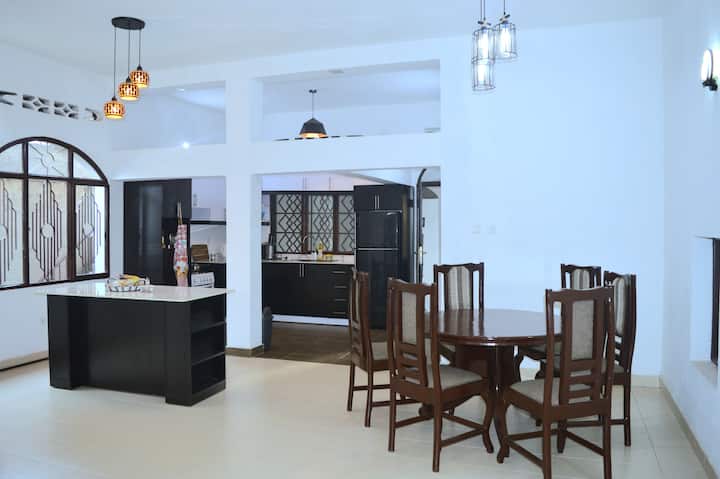 Bujumbura Luxe-appartement Spacieux Bien éQuipé - Bujumbura