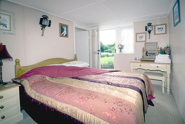 Kate's Farm Bed And Breakfast - Axminster