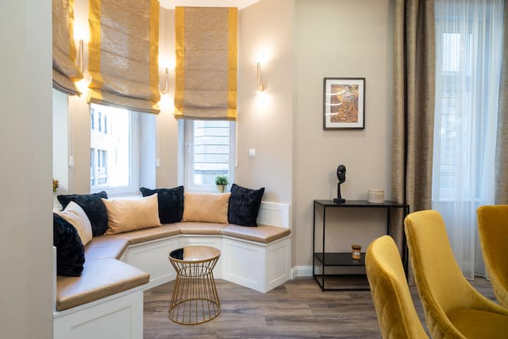 Premium Apartment By Hi5- Stylish 7 Bedroom - Ungarn