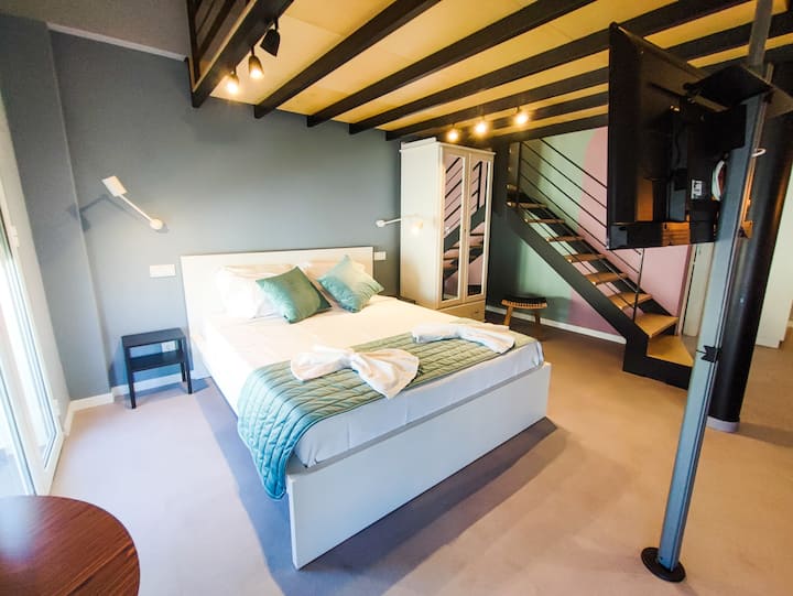 Social Lodge - Happiness 3e - Funchal