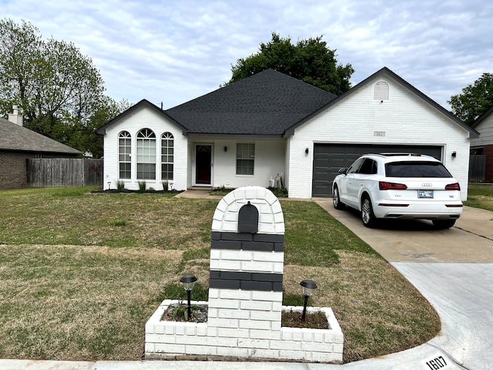 Modern, Convenient & Updated - Tulsa, OK
