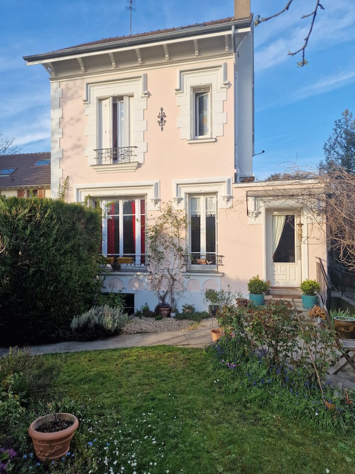 Jolie Chambre Proche De Paris - Enghien-les-Bains