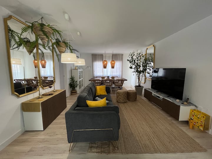 Acogedor Apartamento En El Corazón De Platja D'aro - Castillo de Aro, España