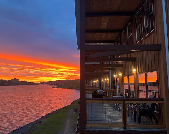 Lakeside Garden Cabin 19a - Houghton, MI