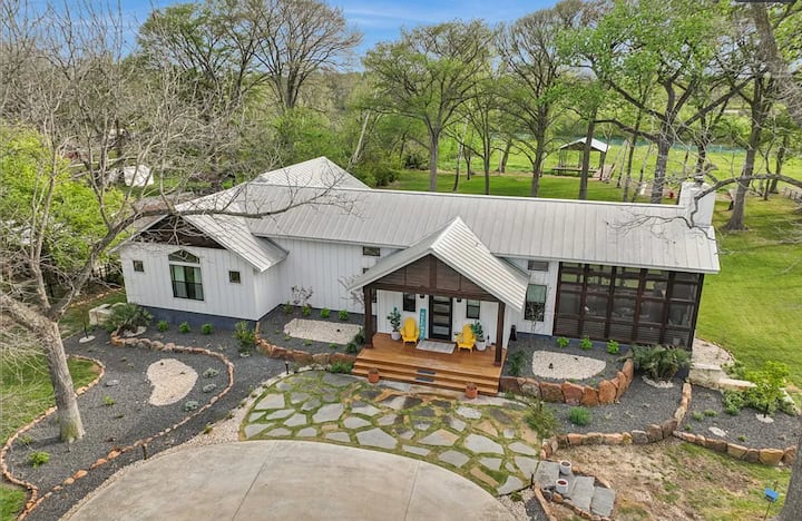 Luxury Home, Private Sand Beach On Lake Dunlap - New Braunfels, TX