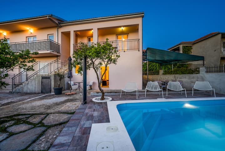 Holiday Home - Bene - Rogoznica