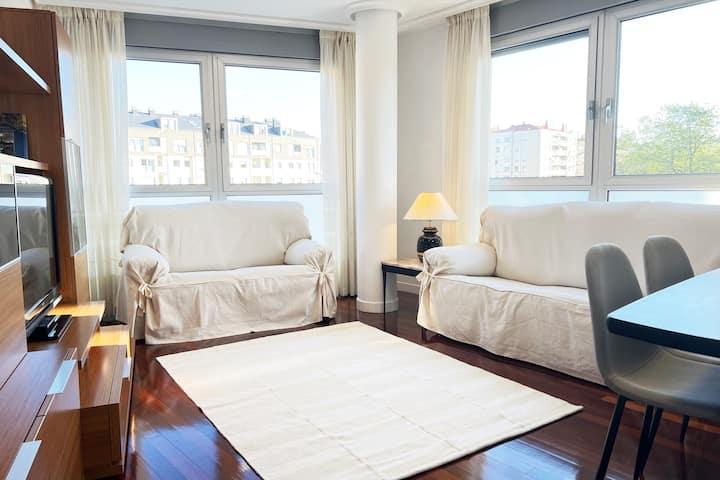 Exclusive Apartment With Parking - Torrelavega