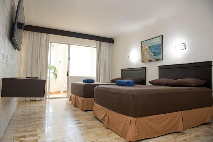 Hotel Zone - Beachfront Studio 215 - Cancún