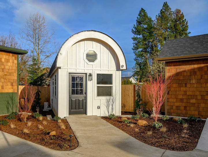 Boutique Retreat-the Farmhouse - McMinnville, OR