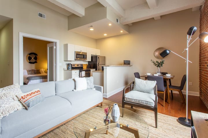 2br, Free Parking, Courtyard, Gym,target Next Door - Philadelphia