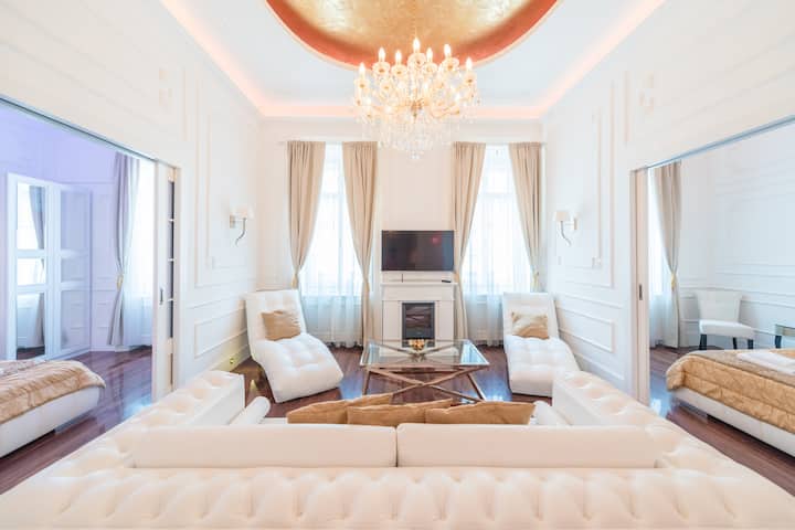 King Street Glam | 2br | Wellness & Free Parking - Budapest