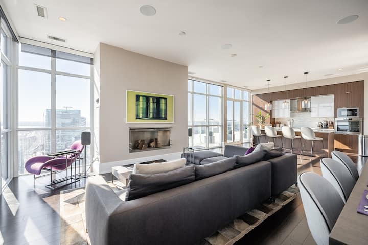 Award Winning 3br Luxury Penthouse •Stunning Views - Scotiabank Arena