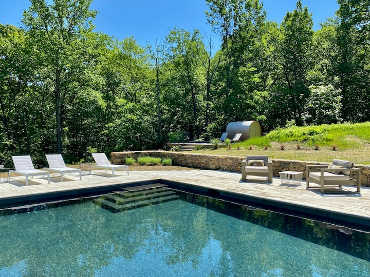 Renovated Barn For Beautiful Country Escape. Pool. - Bridgewater, CT