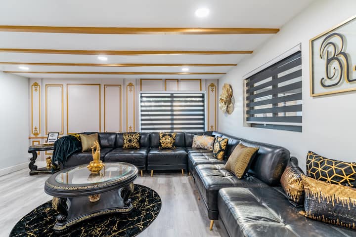 Blackrock Lux Designer ~ Privateyrd~kingbed - Hollywood, FL