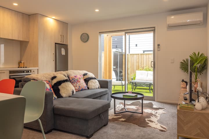 2 Bedroom Inner City Comfort And Style - Christchurch