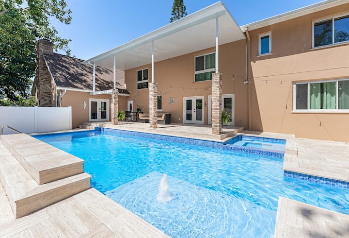 Sunny Retreat Palm Harbor - Dunedin, FL