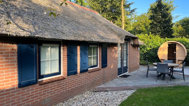 Villa Victoria With Sauna In Ermelo - Harderwijk