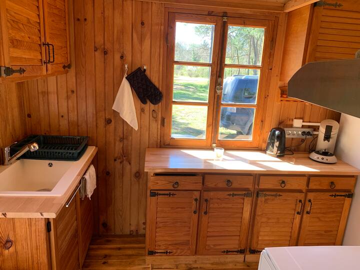 Petit Chalet Dans Les Bois - Malesherbes