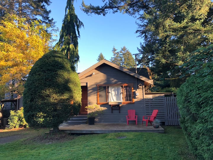 Gordon’s Garden Retreat On Bowen - Bowen Island