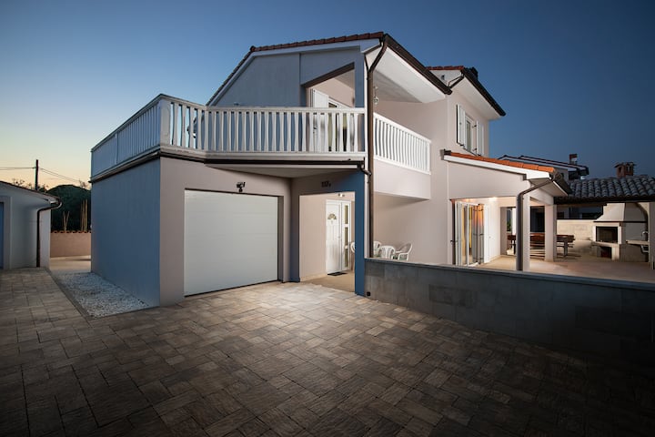 Villa Dm With Pool - Pula