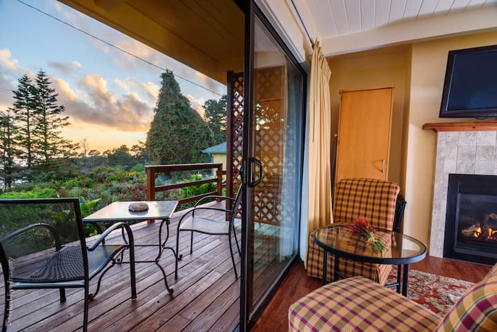 Sunset Room - Mendocino, CA