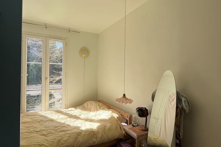 T2 Lumineux De 33 M² - Paris