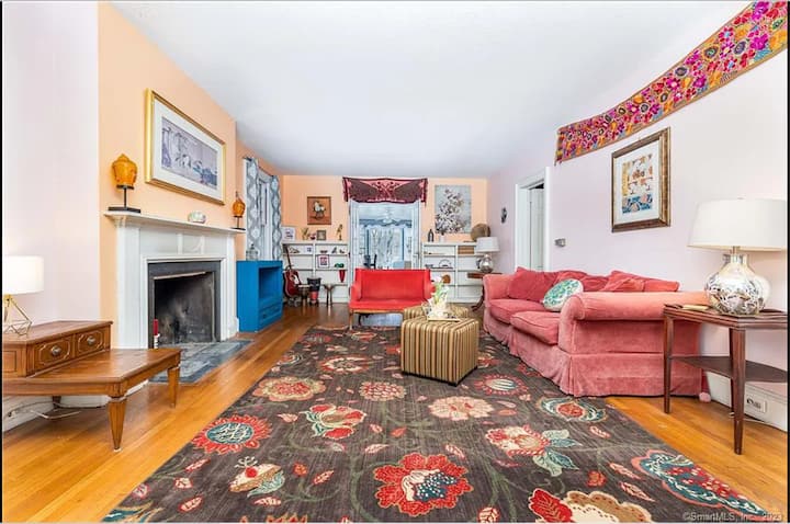 Tranquil Historic Home In Historic Neighborhood - Hartford, CT