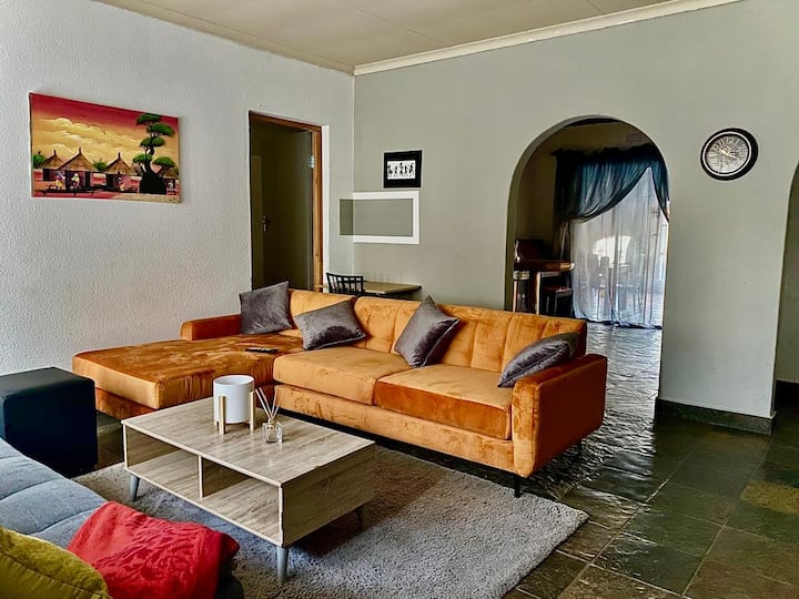 Horizon Guesthouse & Events Venue (4-suites/rooms) - Randfontein