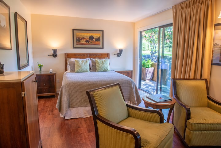 Meadow Room - Mendocino, CA