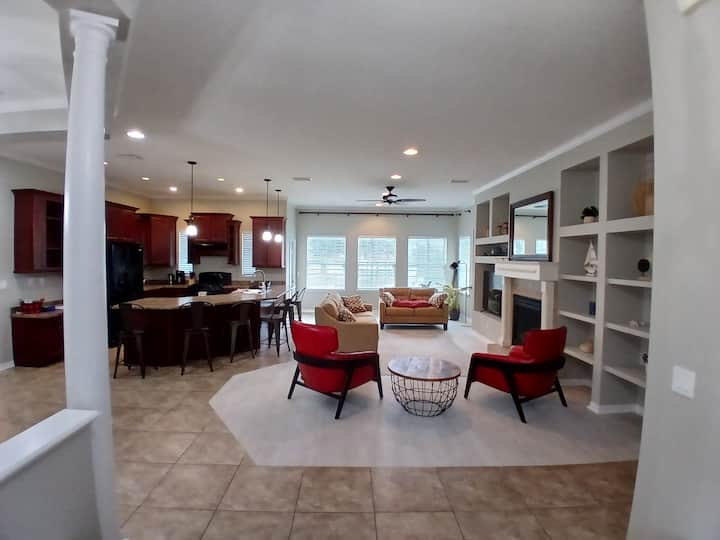 Charming 3 Br/2 Ba House W/ Pool - Odessa, FL