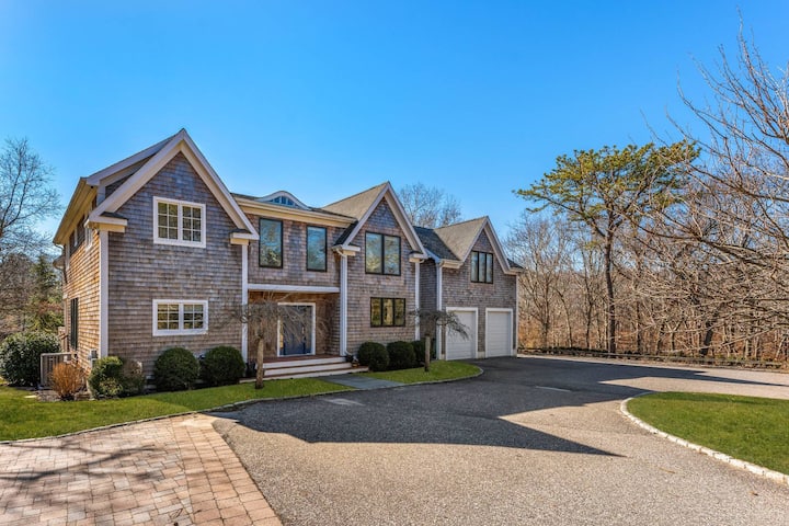 Ideal Summer Vacation Home - Hampton Bays, NY