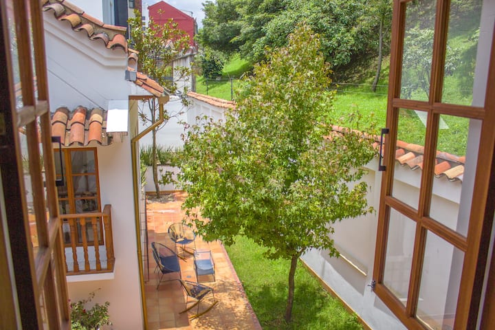 Q.47 • Apartment With High Ceilings In Chapinero - Colombie